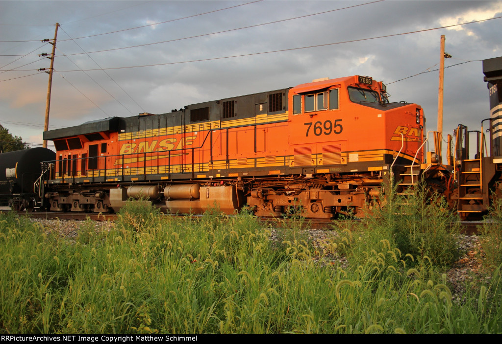 BNSF 7695